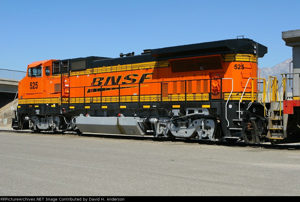 BNSF 525